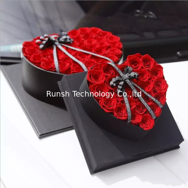 Valentines day best gift 5-6cm preserved rose customized design stabilized rose in heart shape gift box Fresh flower supplier
